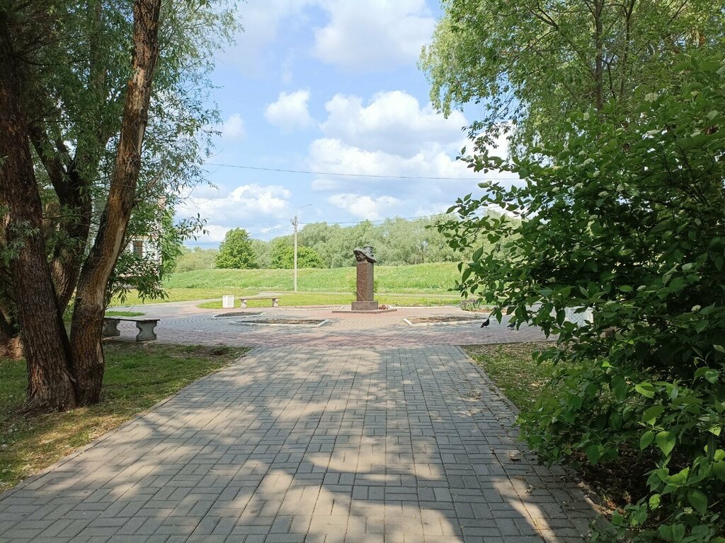 Meydan Aleksandra Pankratova Square, Velikiy Novgorod, foto