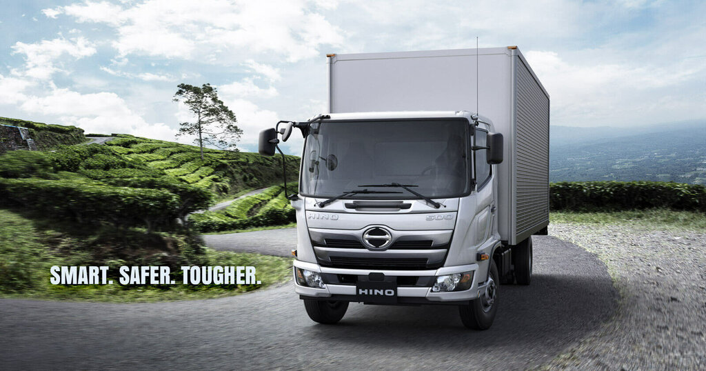 Kamyon ve ağır vasıta satış ve servis firmaları Al Futtaim Hino, Dubai, foto