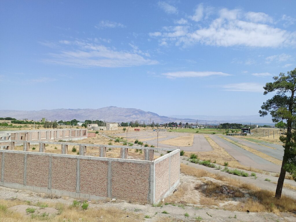 Kültür ve eğlence parkları Нижний парк, Suğd (Sogd) ili, foto