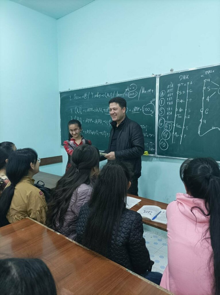 Eğitim merkezleri Hayitov Training Center, Nevai, foto