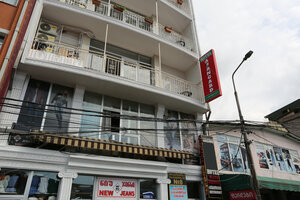 JMS (Temur Palavandishvili Street No:6, Batumi), otel  Batum'dan
