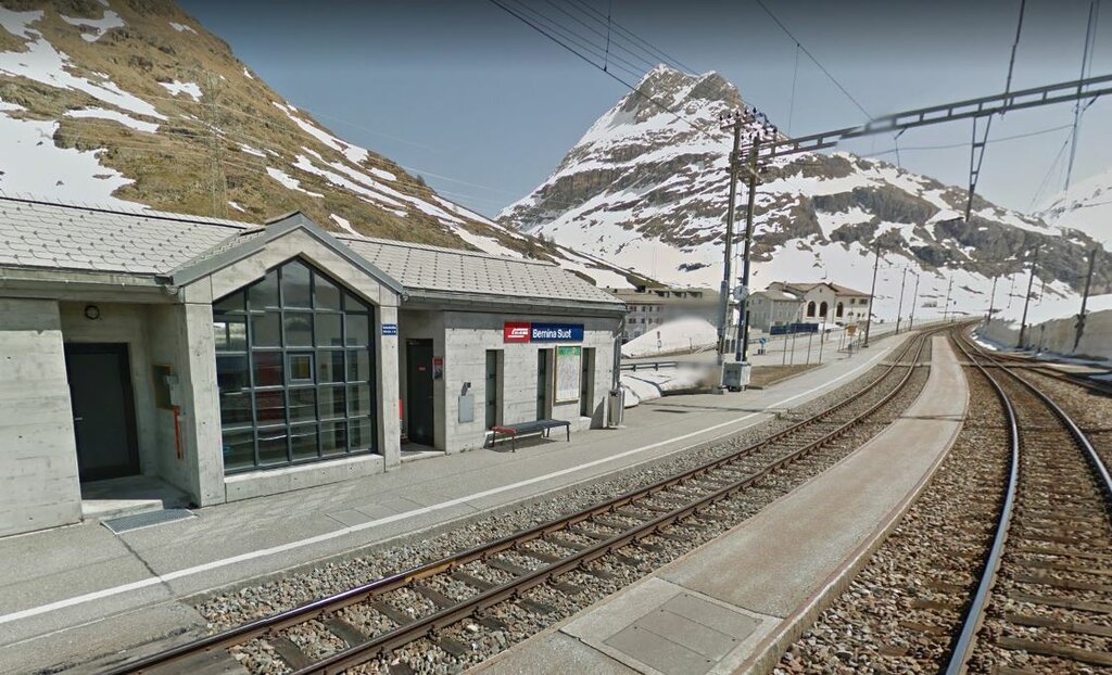 Tren istasyonu Bernina Suot, , foto