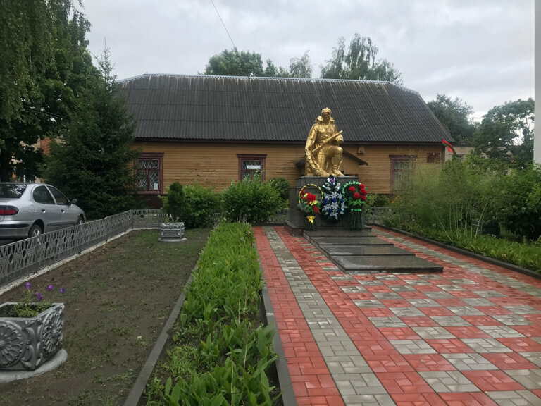 Anıt, heykel Воинам-интернационалистам, Brestskaya oblastı, foto