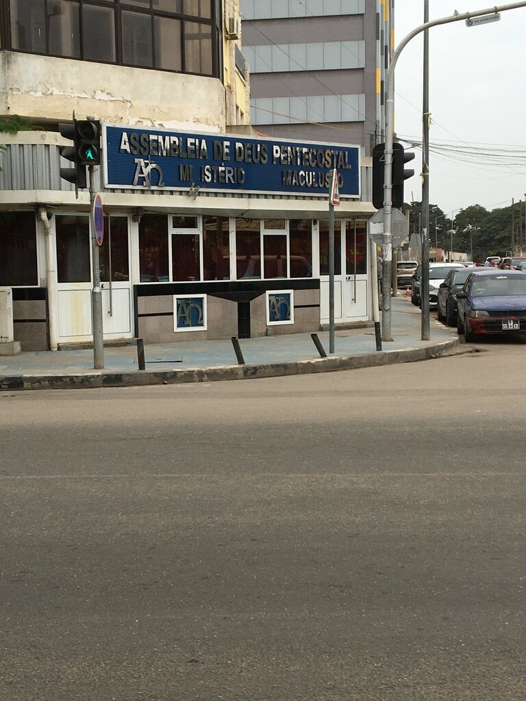 Protestan kilisesi Igreja Assembleia de Deus Pentecostal, Loanda, foto