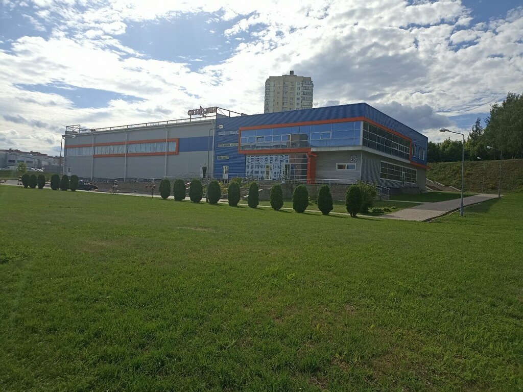 Spor ve jimnastik salonları Trenazhyorny zal Relyef, Minsk, foto