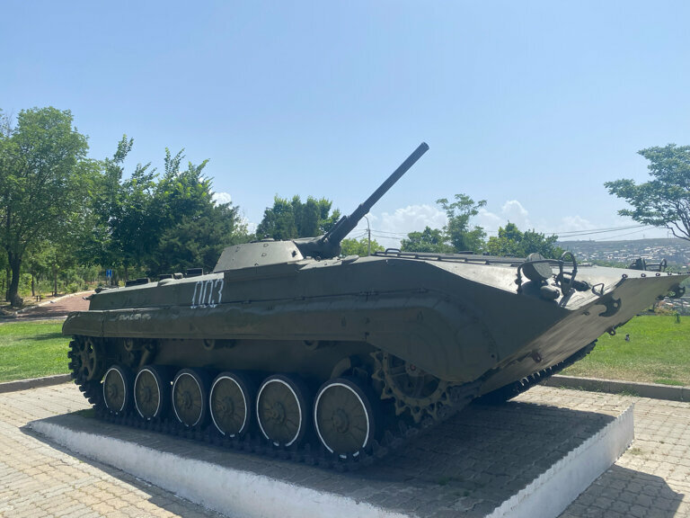 Teknoloji anıtı BMP-1, Erivan, foto