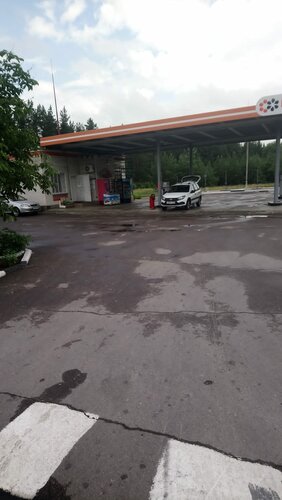 Benzin istasyonu Kalina Oil, Voronejskaya oblastı, foto