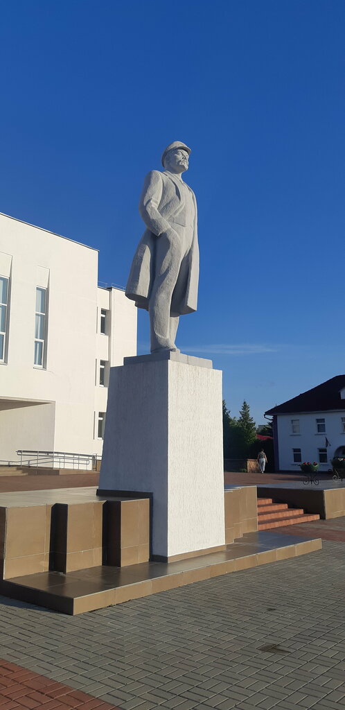 Anıt, heykel В.И. Ленин, Myadel, foto