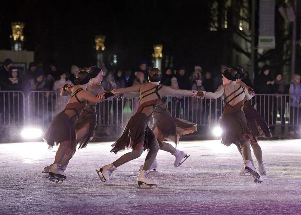 Spor okulları Synchronized skating academy, Moskova, foto