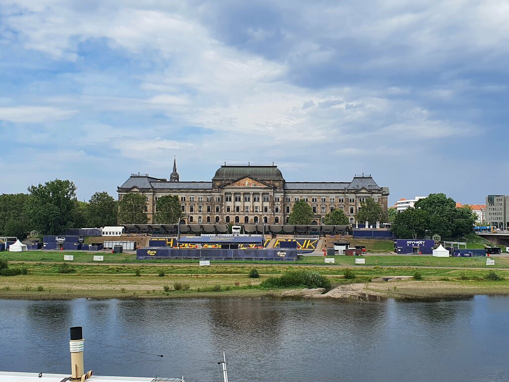 Devlet kurumları ve bakanlıklar Staatsministerium der Finanzen, Dresden, foto