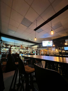 Кафе Пиворама (ulitsa Lva Tolstogo No:86А), restoran  Blagodarny'den