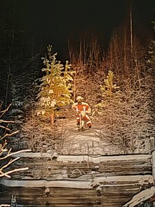 Призрачный мотоциклист (Murmansk Region, Kovdorskiy munitsipalny okrug, reka Mozhel), park, sokak heykeli  Kovdor'dan