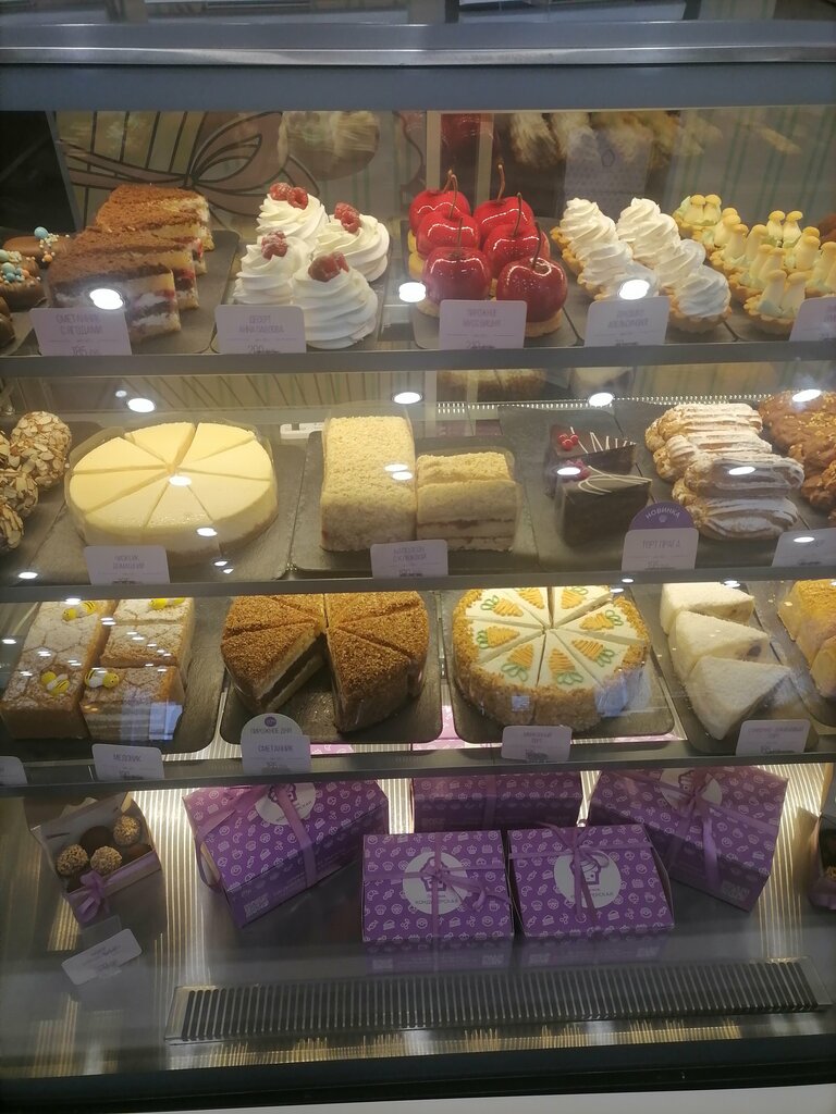 Pasta, şekerleme ve tatlı Teremok cakes, Saint‑Petersburg, foto