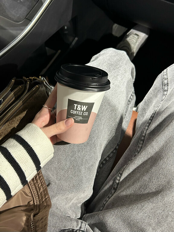 Al götür kahve Take and Wake, Moskova, foto