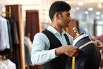 Neelis Tailoring (Al Khalafi Building, Al Souq Al Kabeer, Bur Dubai, Dubai), üniforma üreticileri  Dubai'den