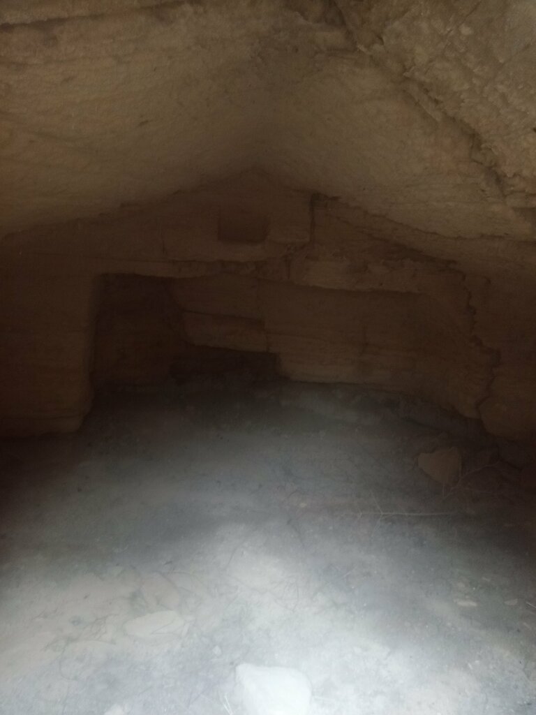 Turistik yerler Аллея склепов Нимфейского некрополя, I - III век н.э., Kerç, foto