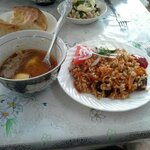 Лора (Oktyabrskaya ulitsa No:12А, Myaunja Town), kafe  Magadan Bölgesi'nden