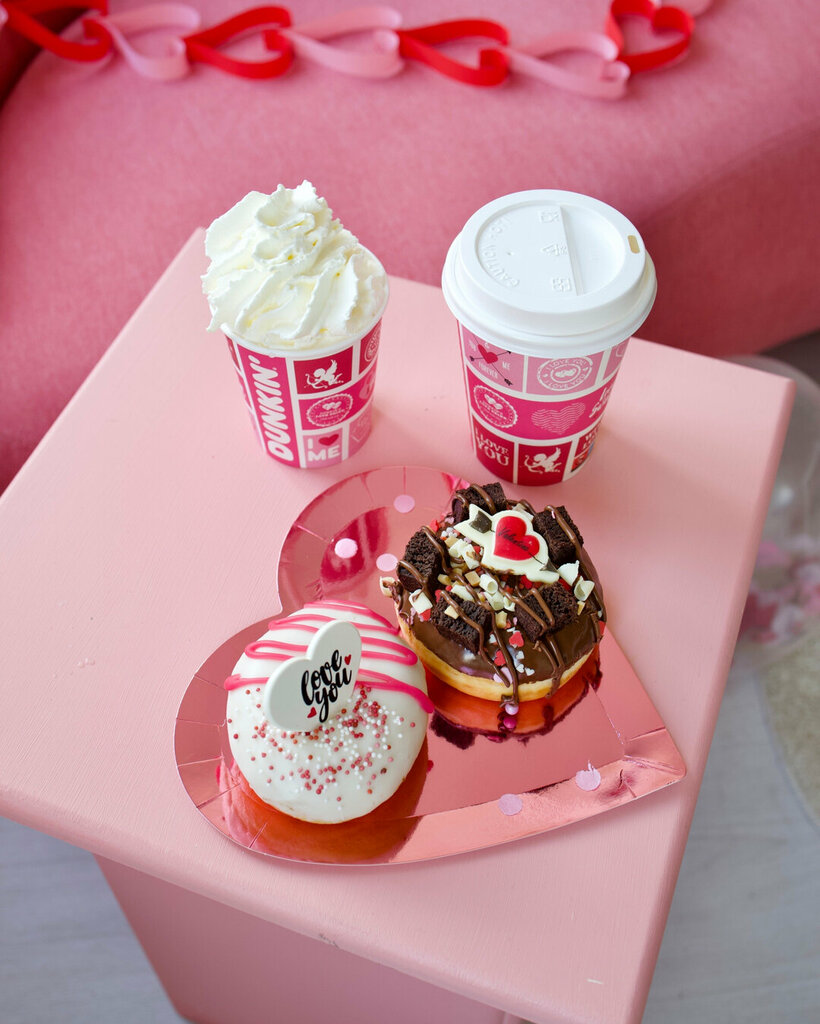Kahve dükkanları Dunkin' Donuts, Ummül‑Kayveyn Emirliği, foto