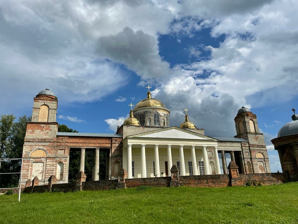 Turistik yerler Усадьба П.В. Завадовского, Brianskaya oblastı, foto