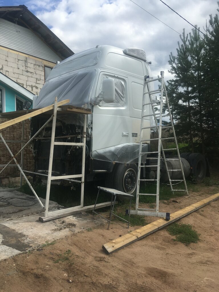 Otomobil servisi Артём красит, Kirovskaya oblastı, foto