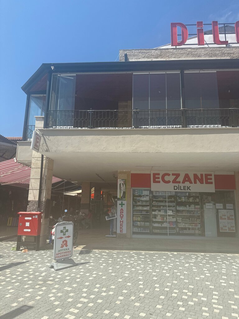 Eczaneler Dilek Eczanesi, Serik, foto