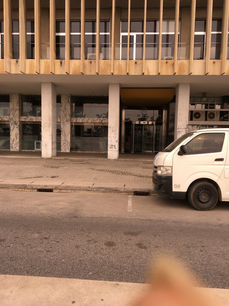 Devlet kurumları ve bakanlıklar Ministerio dos Transportes, Loanda, foto