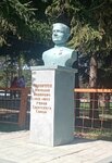 Николаю Ивановичу Черничкову (Shkolnaya ulitsa No:27, selo Beloyarka), anıt levhası, anıt taş  Novosibirskaya oblastından
