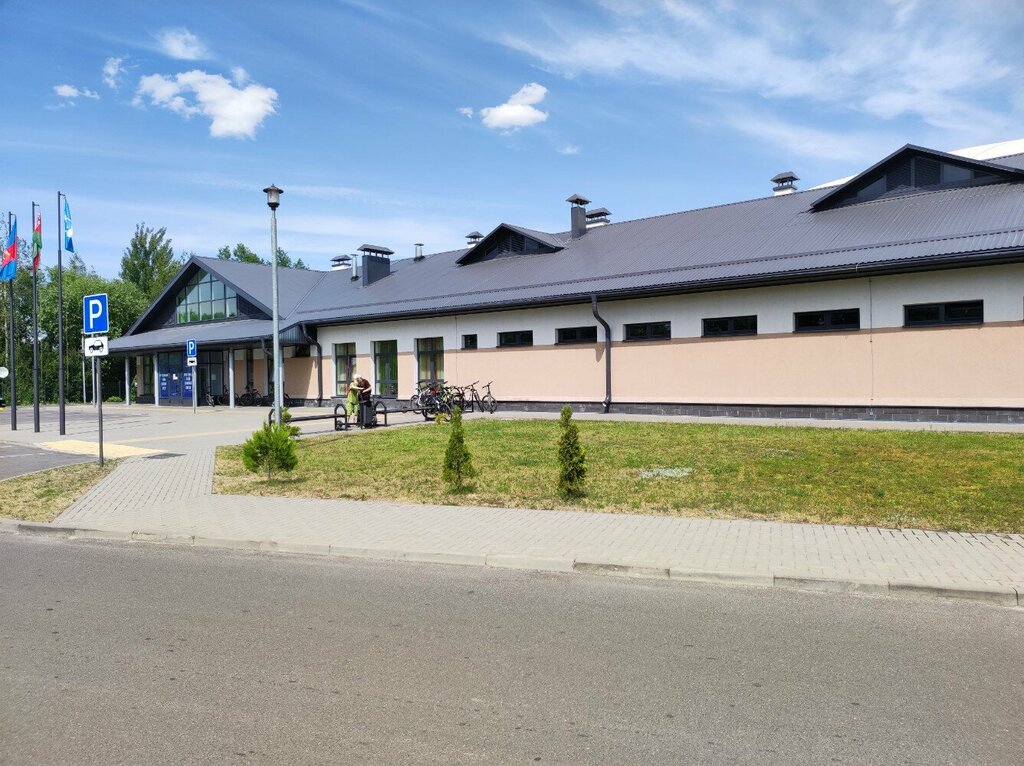 Çok amaçlı spor tesisleri Государственный футбольный клуб Динамо-Брест, Brest, foto
