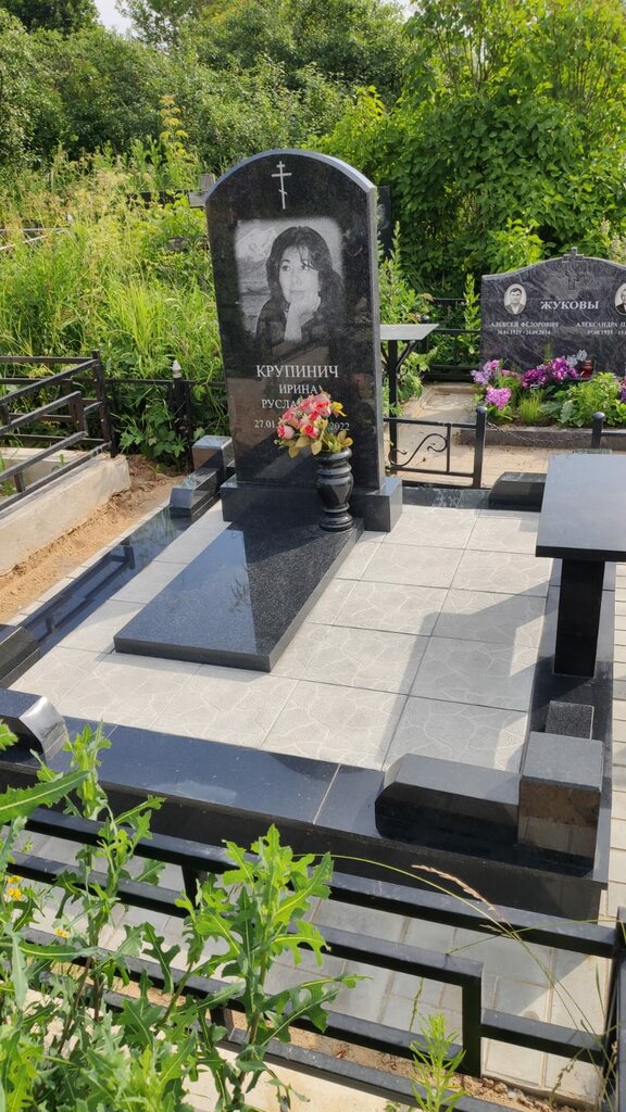 Heykel ve mezarlık taşı üreticileri Masstone, Moskova, foto