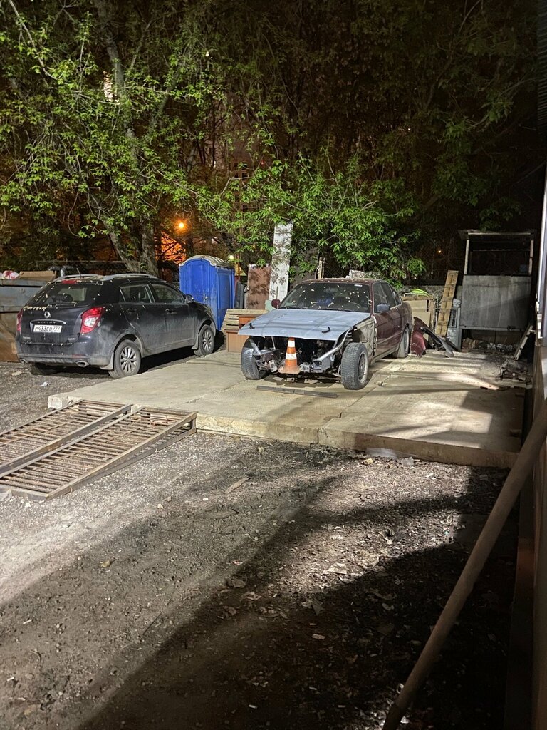 Otomobil servisi Suspect Customs, Moskova, foto