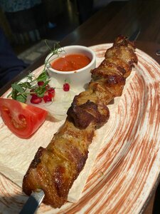 Divan Saray (Komsomolskaya ulitsa No:31), restoran  Hantı‑Mansi'den