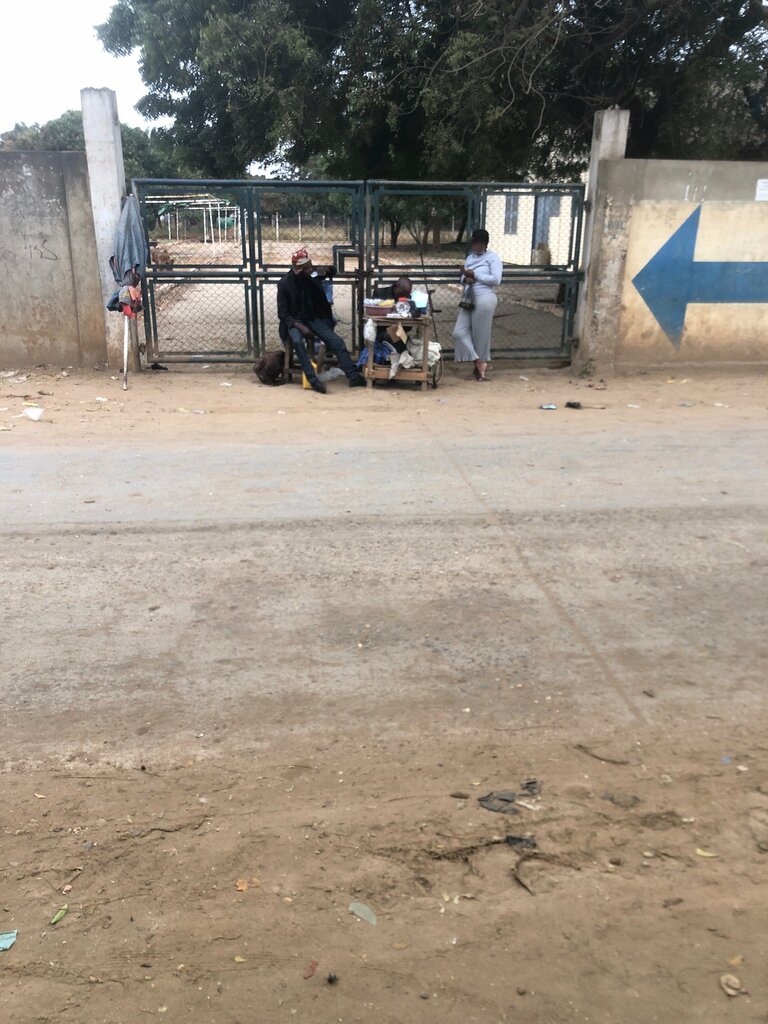 Tıp merkezleri ve klinikler Clínica da Gamek, Loanda, foto