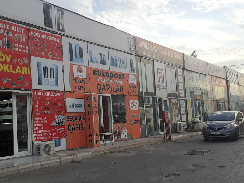 Kapılar Bul Doors, Bakü, foto