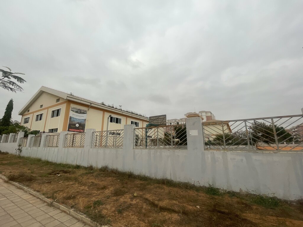Ortaokul Escola Bloco D, Loanda, foto