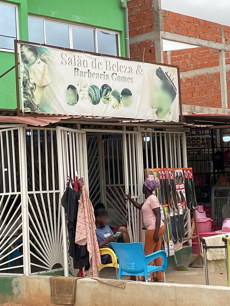 Güzellik salonu Salão de Belezae Barbearia Gomes, Loanda, foto
