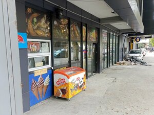 Пивной магазин (Tsotne Dadiani Street No:207), bira dükkanı  Tiflis'ten