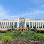Hive Tren Garı (Khorezm Region, Khiva, Gazchi Mahallah), tren istasyonu  Hive'den