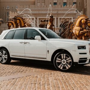 Oto kiralama Royal Road Rent A Car, Dubai, foto