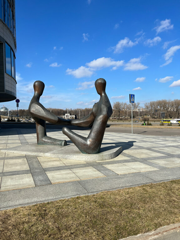 Park, sokak heykeli Диалог, Minsk, foto