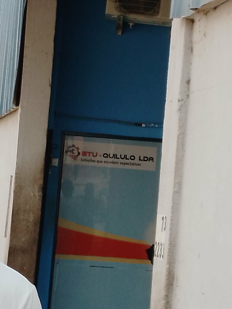 Otomobil servisi Etu-Quilulo, Loanda, foto