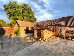 Rural Estate Vs (Sovetskaya ulitsa No:49, selo Pykhovka), otel  Voronejskaya oblastından