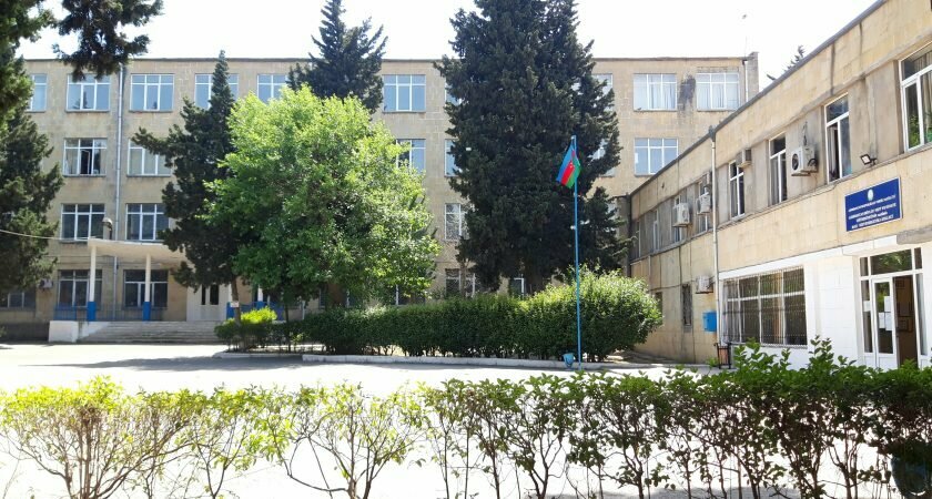 Yüksekokul Bakı Neft-Energetika Kollecinin Tgt, Bakü, foto