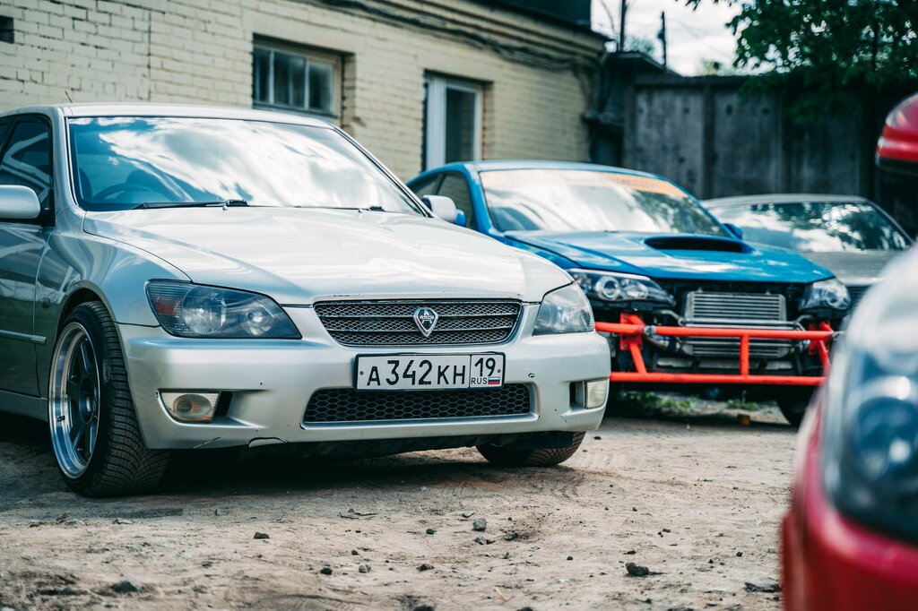 Otomobil servisi Burnout Workshop, Saint‑Petersburg, foto