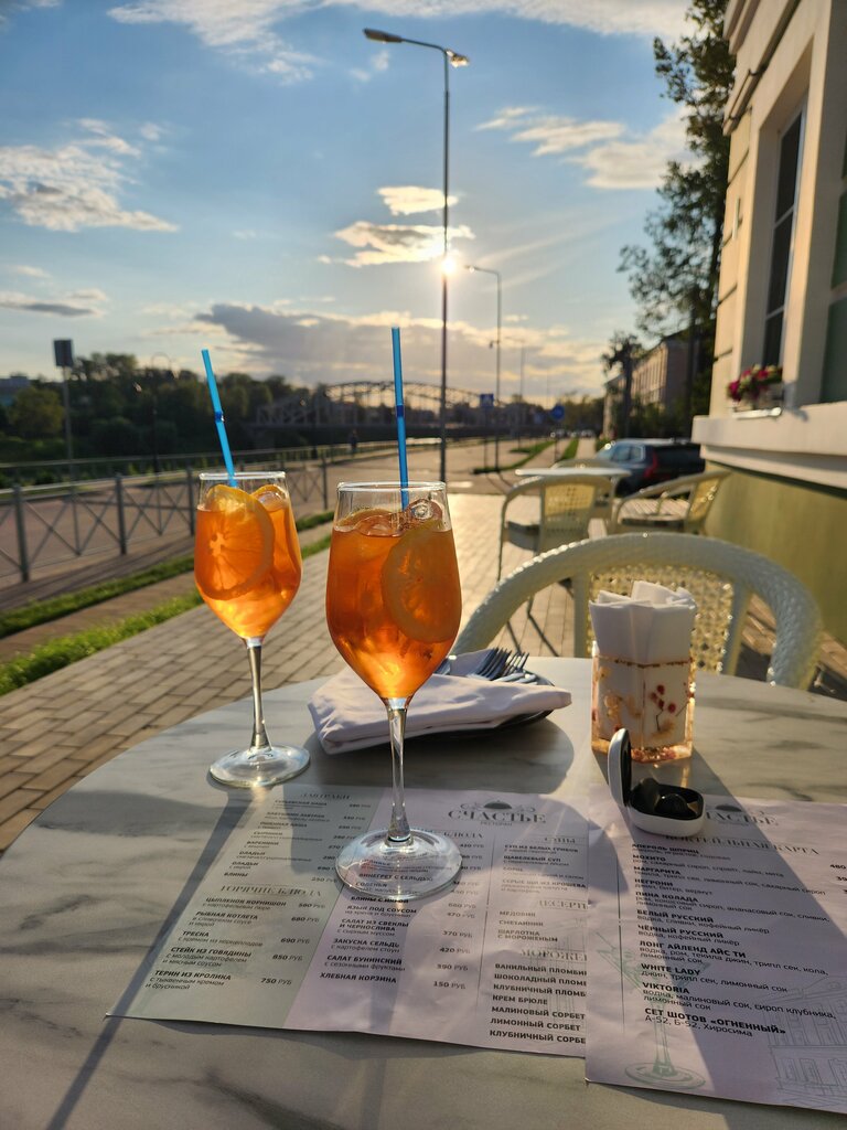 Restoran Счастье на берегу, Borovichy, foto