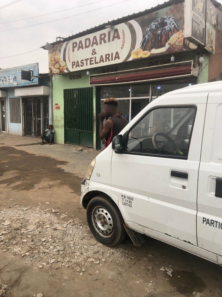 Ekmek fırını Padaria Grupo Salami, Loanda, foto