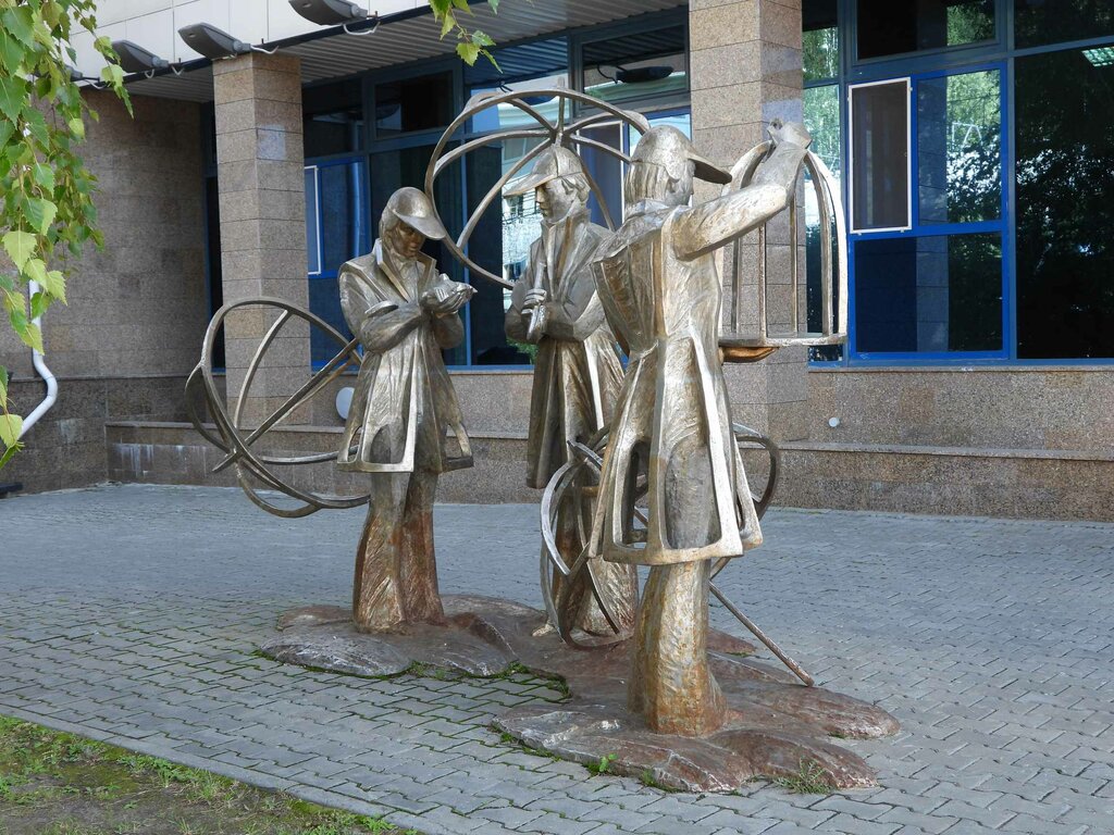 Park, sokak heykeli Зима, Hantı‑Mansi, foto