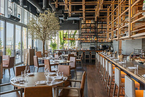 Niri Restaurant & Bar (SDN1, Saadiyat Island, Abu Dhabi), suşi restoranı  Abu Dabi'den