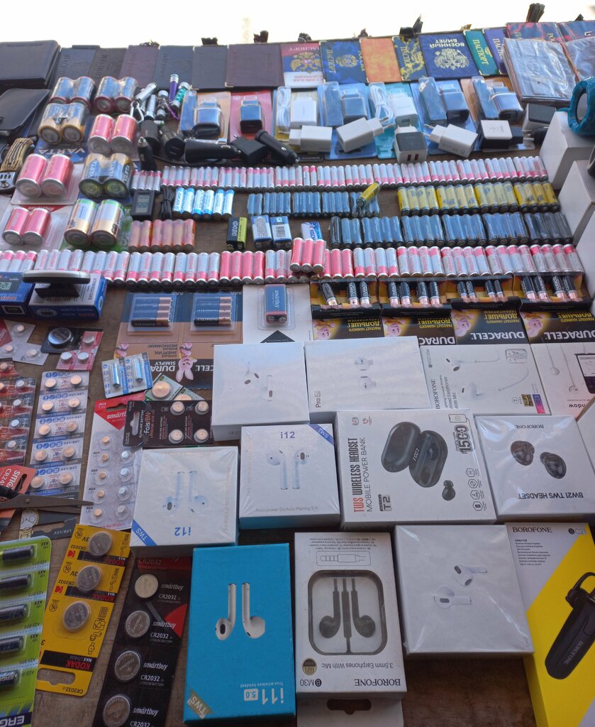 Cep telefonu aksesuarları Зарядники, Kuznetsk, foto