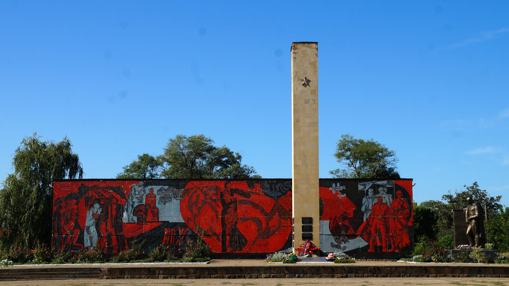 Anıt, heykel Памятник, Krasnodarski krayı, foto