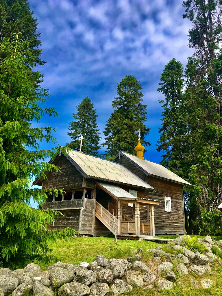 Şapel, haç anıtı Chapel of the Smolensk Icon of Our Lady, Karelya, foto